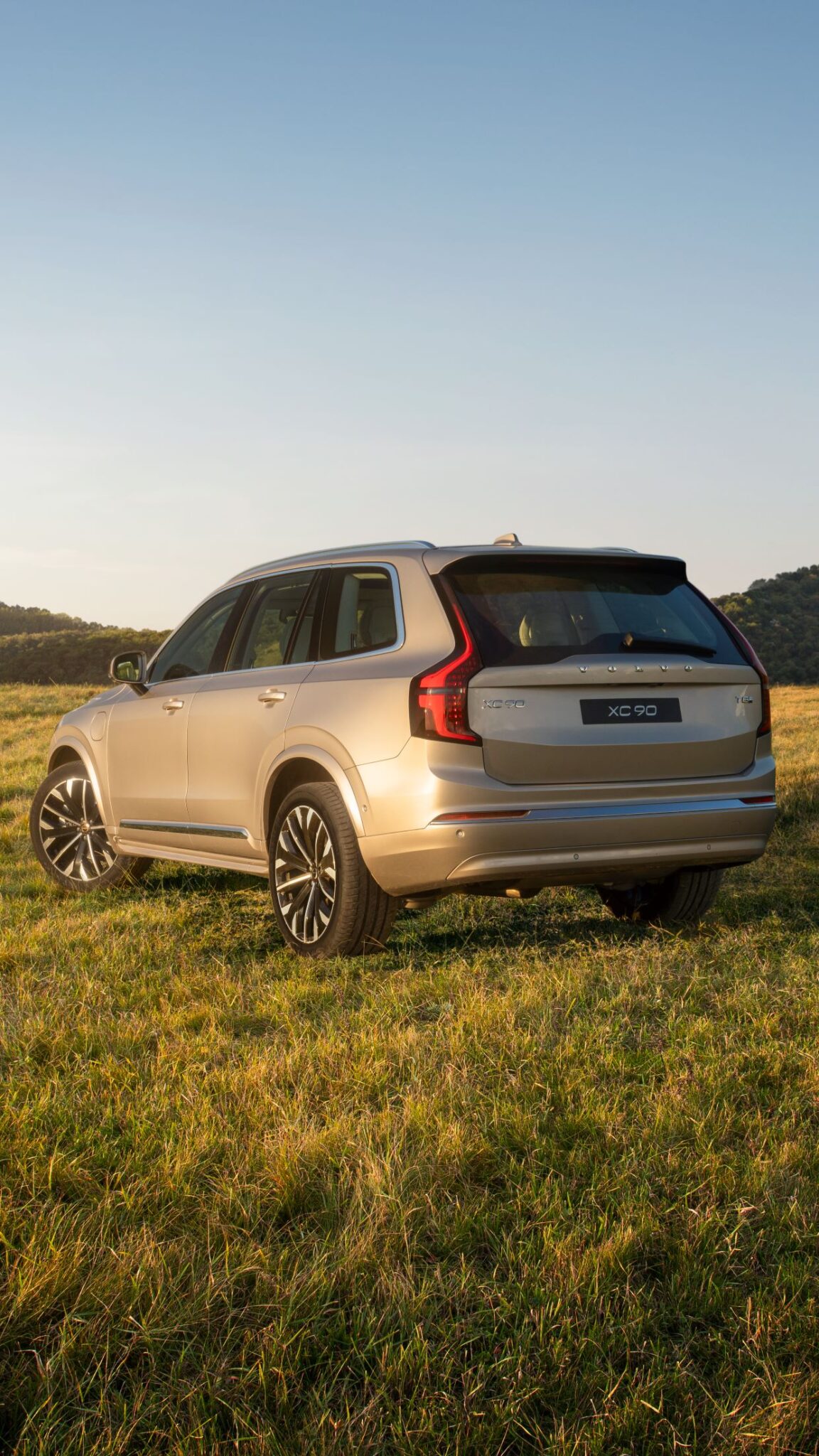 XC90 e EX90 enfim chegam ao Brasil. Um custa R$ 640 mil; o outro, R ...