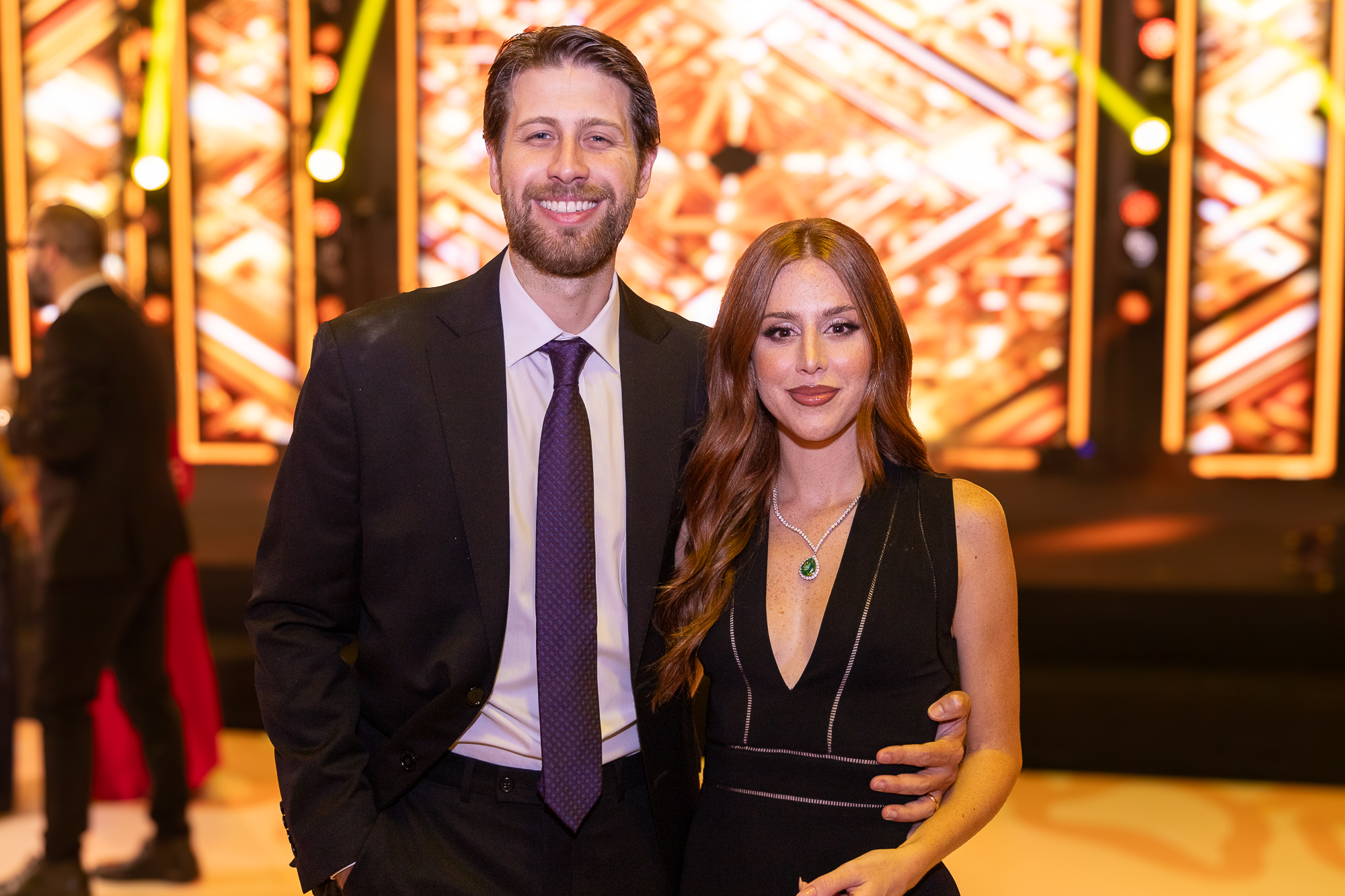 Maria Victoria celebra 15 anos em grande e estiloso baile de debutante ...